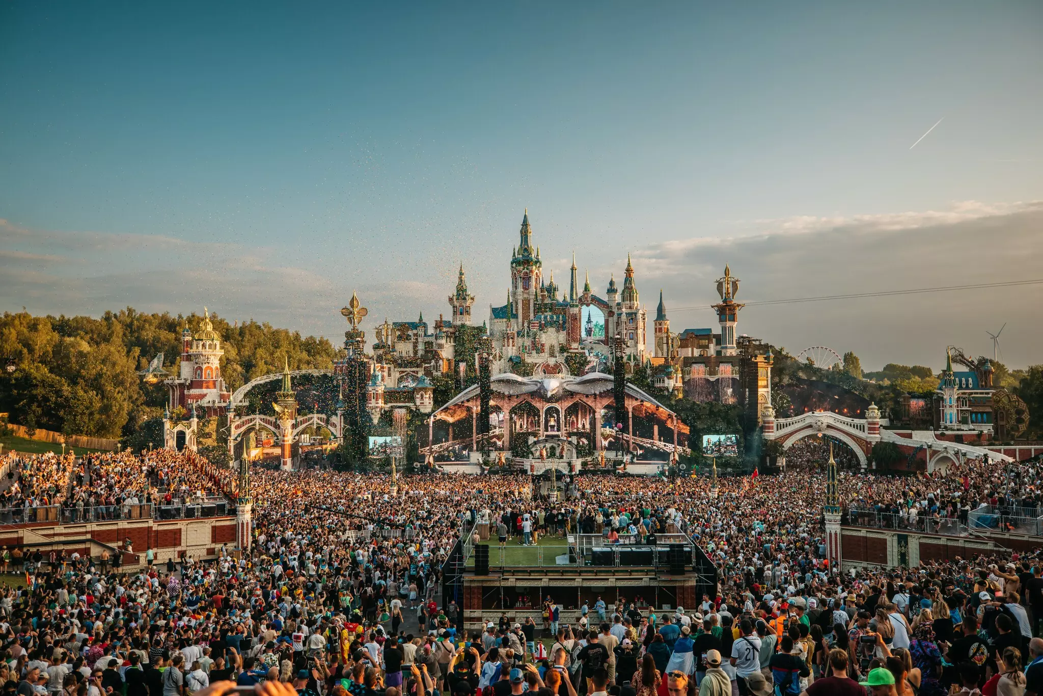 Tomorrowland: La Épica Historia del Festival de Música Electrónica que ...